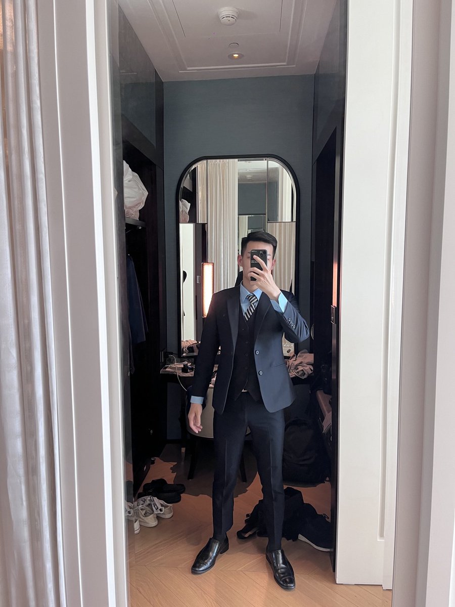 ccy on Twitter: "好奇這邊有多少人喜歡西裝～ 最近⋯⋯🤫 這週期待一下 ️ https://onlyfans.com/u285000659 https://fansone.co ...