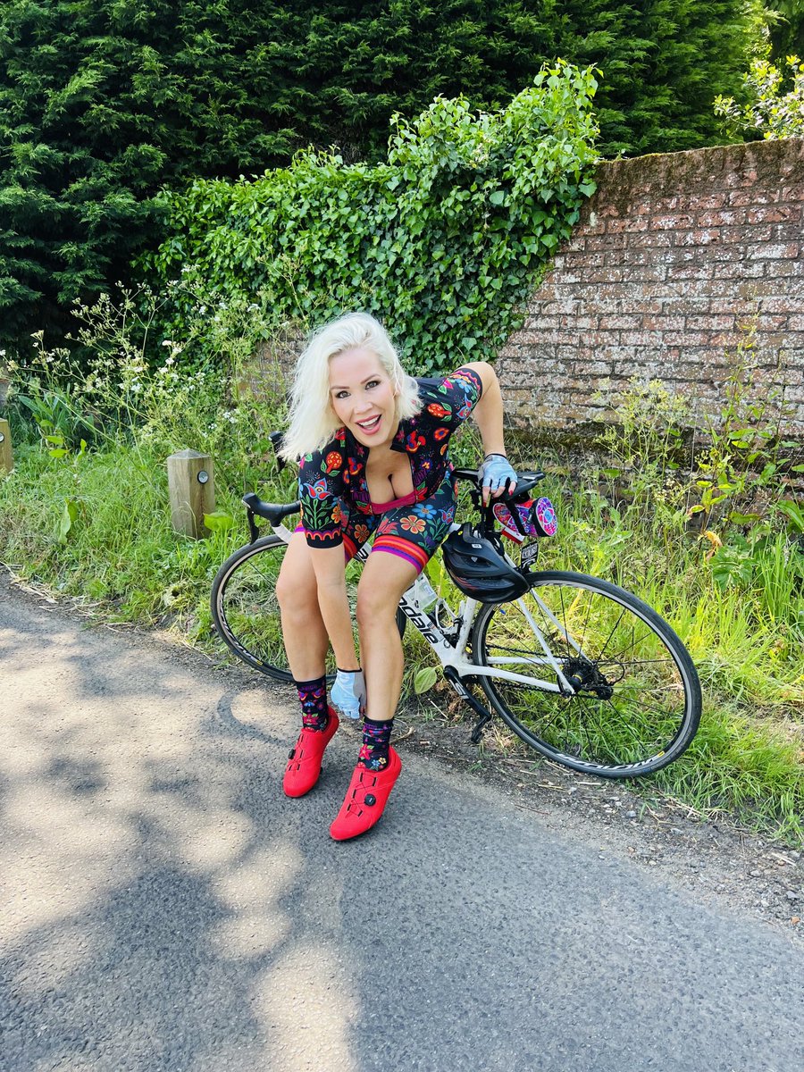 ππ’π¬π¬ ππ¨π«π On Twitter Horny After My π΄ Bike Ride πππ