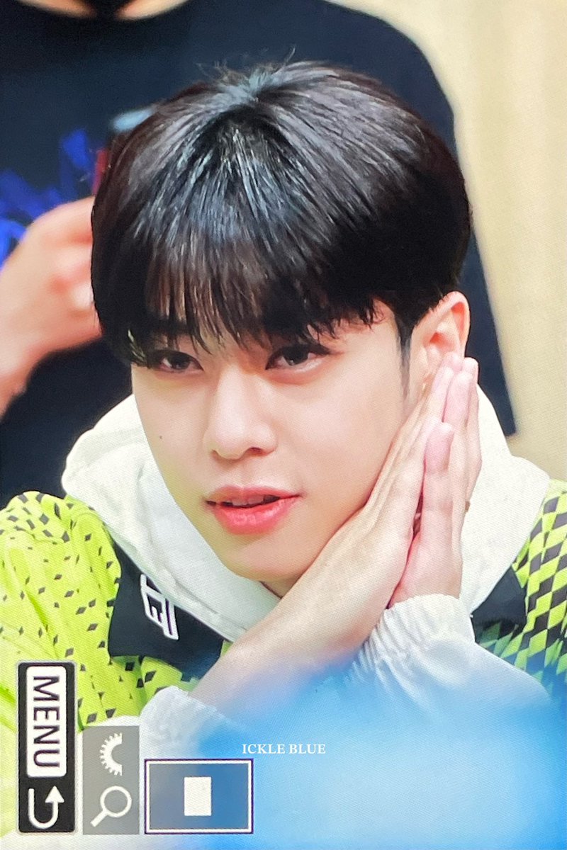 DONGHYUN THAILAND on Twitter: "RT @ICLBB_0917: 230609 #동현 #김동현 #AB6IX #에이비식스 아푸지마 나애 아기고양이…🥺"