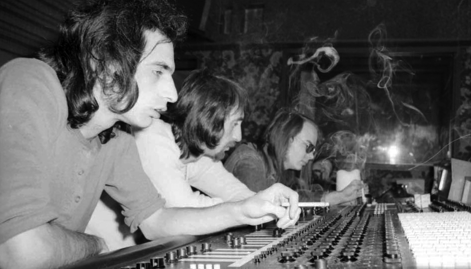 Barney Hurley on Twitter: "Steely Dan's Donald Fagen and Walter Becker with their producer Gary ...