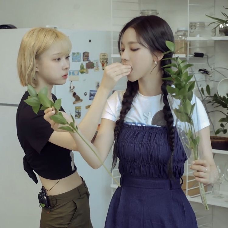 vic | fan account on Twitter: "casal di namoradinhas"