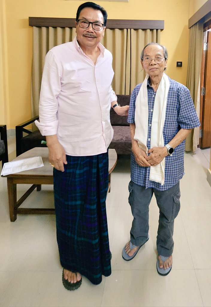 Chowna Mein on Twitter: "Had the pleasure of receiving esteemed scholars at the Golden Pagoda ...