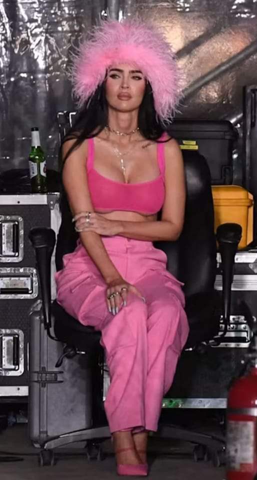 abbie mayar on Twitter: "RT @MAVERIC68078049: Megan Fox is a Man."