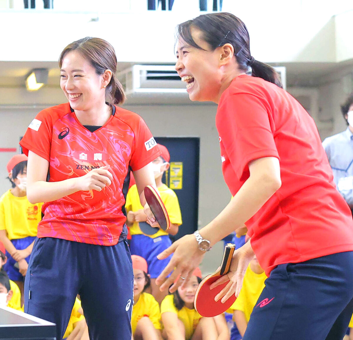 留吉 on Twitter: "RT @SportsHochi: #石川佳純 さんと平野早矢香さん、12年ロンドン五輪以来のダブルス復活… #卓球 体験イベント #スポーツ #sports ...