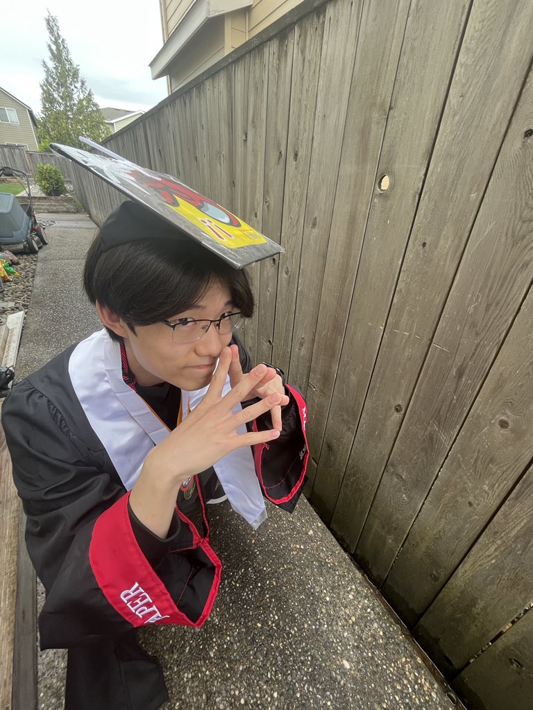 Aiden Bai on Twitter: "ya boi graduated high school https://t.co/urgAhqggsf" / Twitter