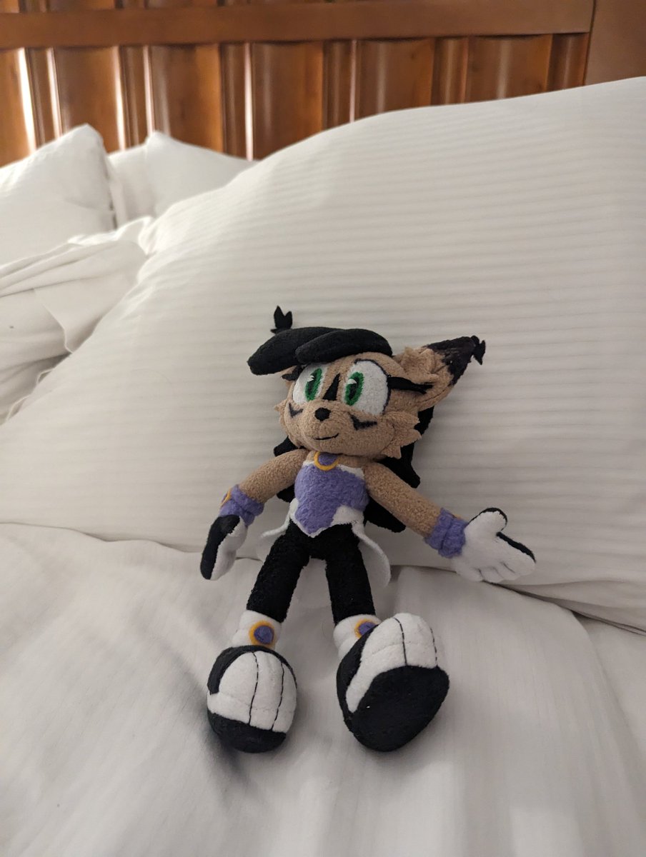 Daily Nicole the Holo-Lynx on Twitter: "Reminder that you can still get ...