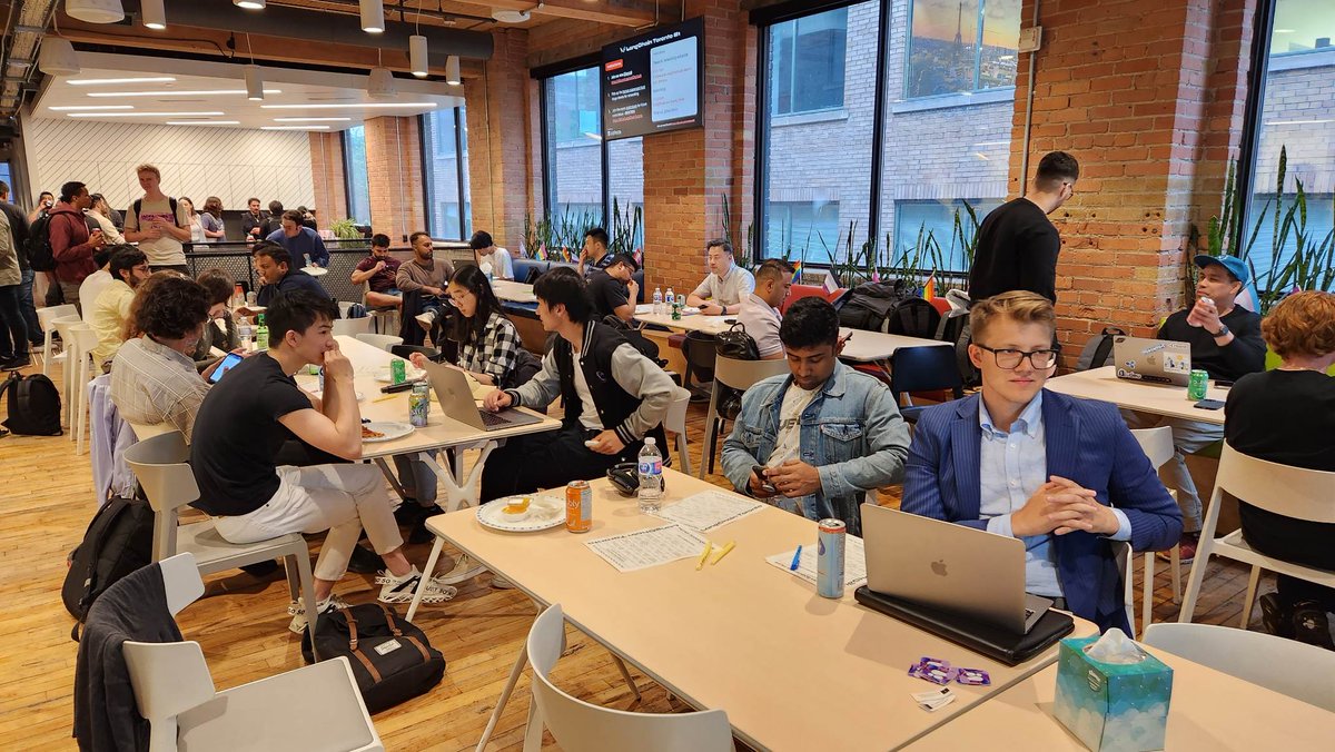 Francis Szakacs on Twitter: "🚀 Thrilled to kick off our first #LangChain Toronto meetup this ...