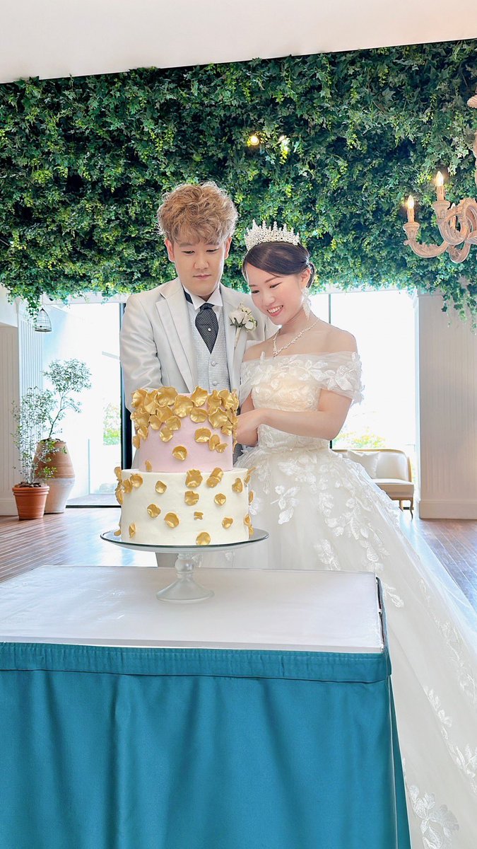 結婚式ってこんなに楽しいんですね🥹 夫が松本潤さんを目指してダイエット頑張ったので、セトリも嵐&花男縛りでした💜ギリギリまで2人で準備頑張った ...