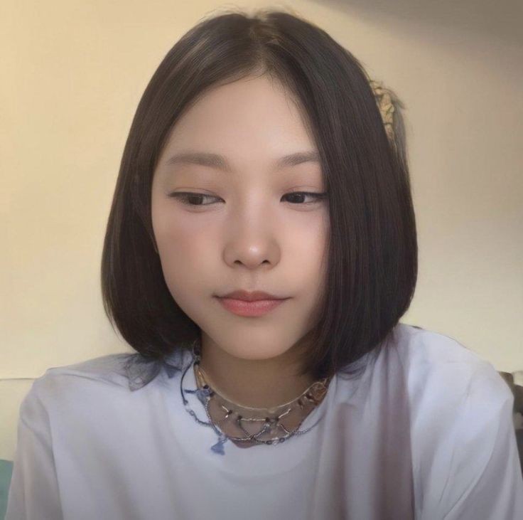 Haerin Kang (@haerinshypeboy) / Twitter