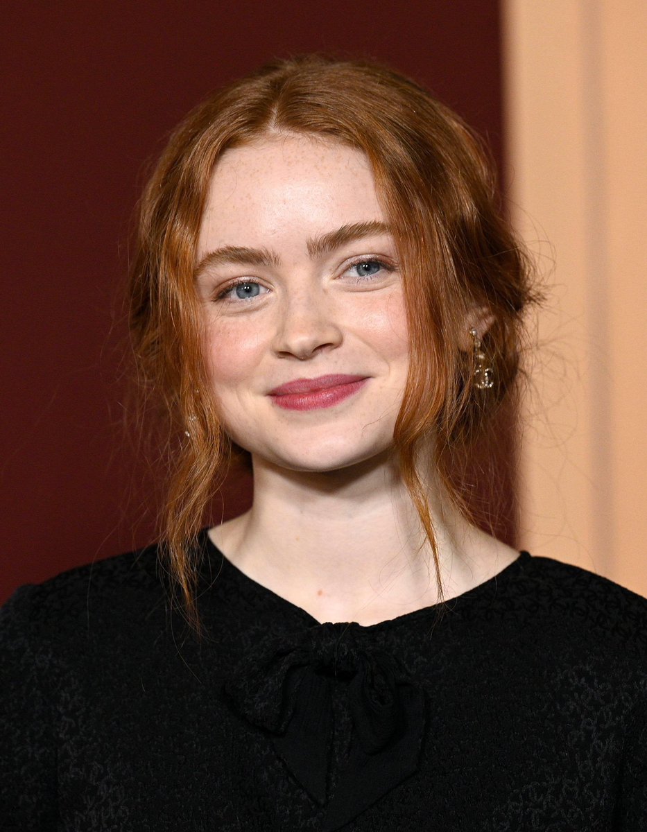 Quagmires Browser History On Twitter Sadie Sink quagmires-browser-history-on-twitter-sadie-sink
