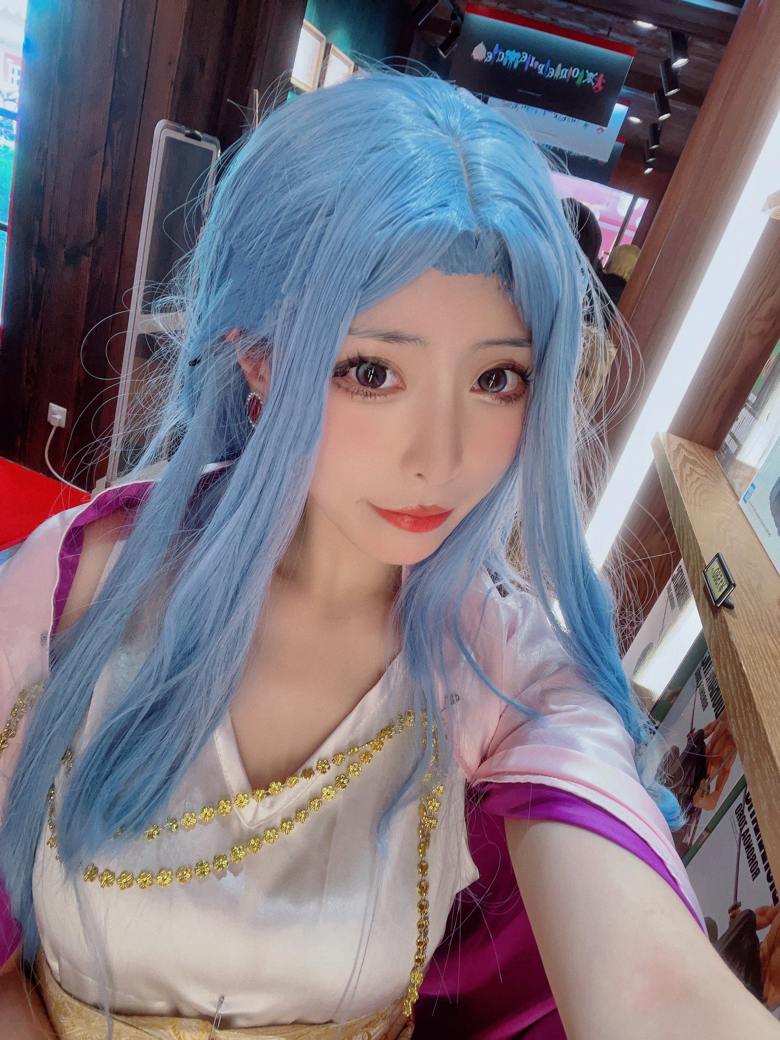 汤圆 on Twitter: "红裙裙好不好看 https://t.co/lV3s5xvobH" / Twitter