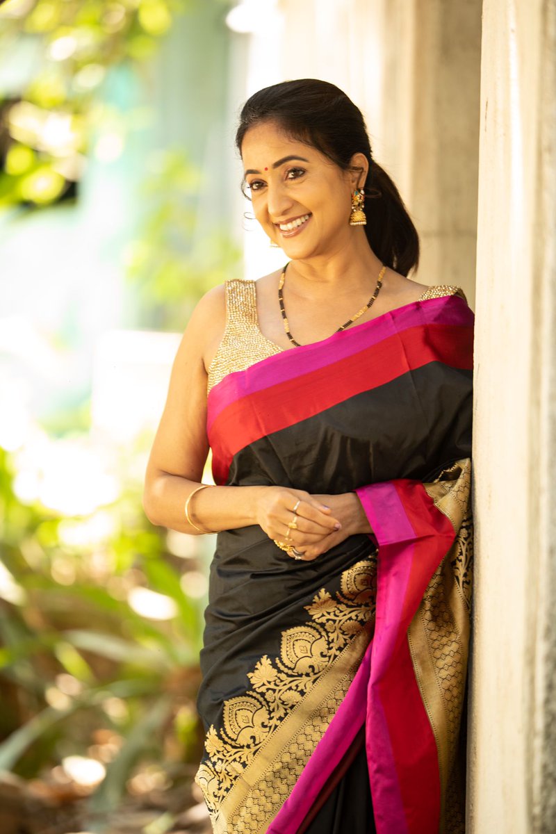 SS Music on Twitter: "Yesteryear actress and 'Baashaa' fame #Shengaba is back in Kollywood! 🥳 ...