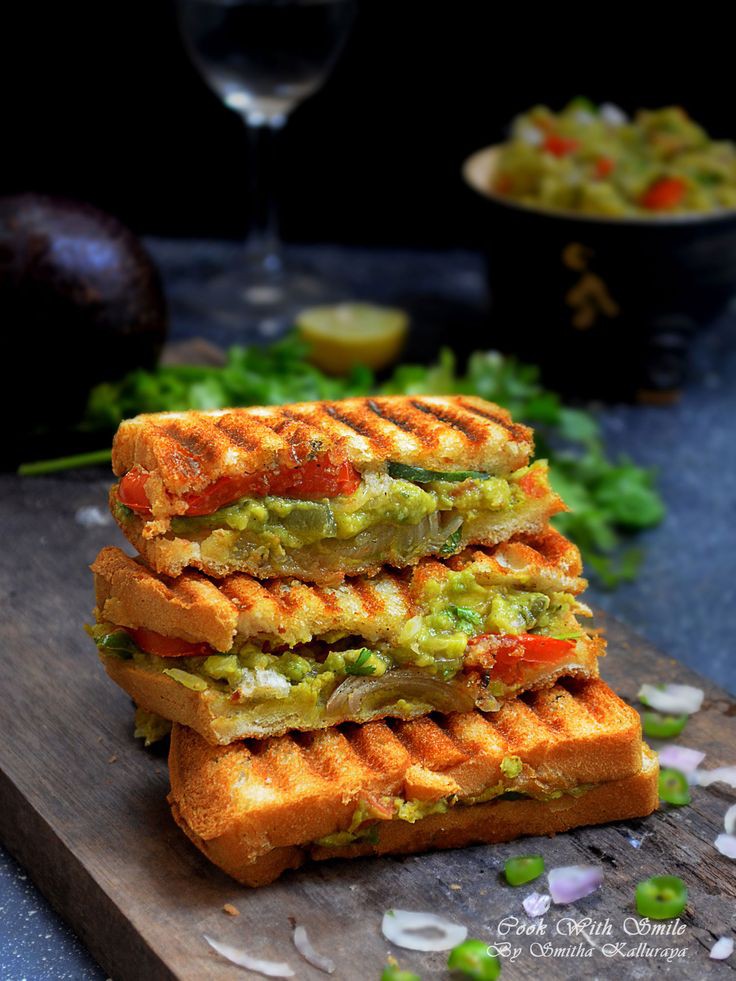 10 Delicious Famous Street Foods of India 1. Butta https://t.co ...