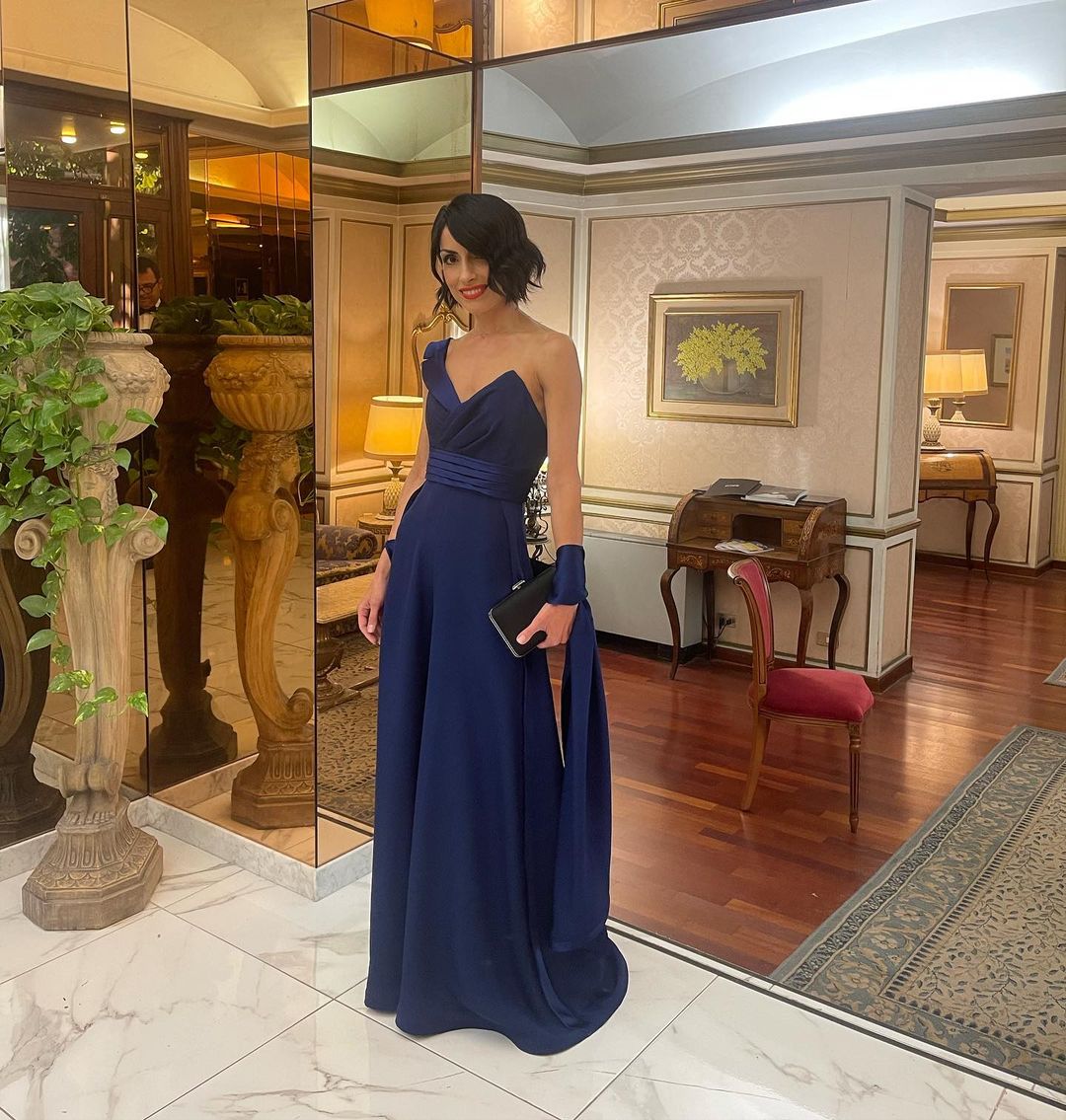 derek guy on Twitter: "Marika makes everything from suits to dresses. She studied fashion at ...