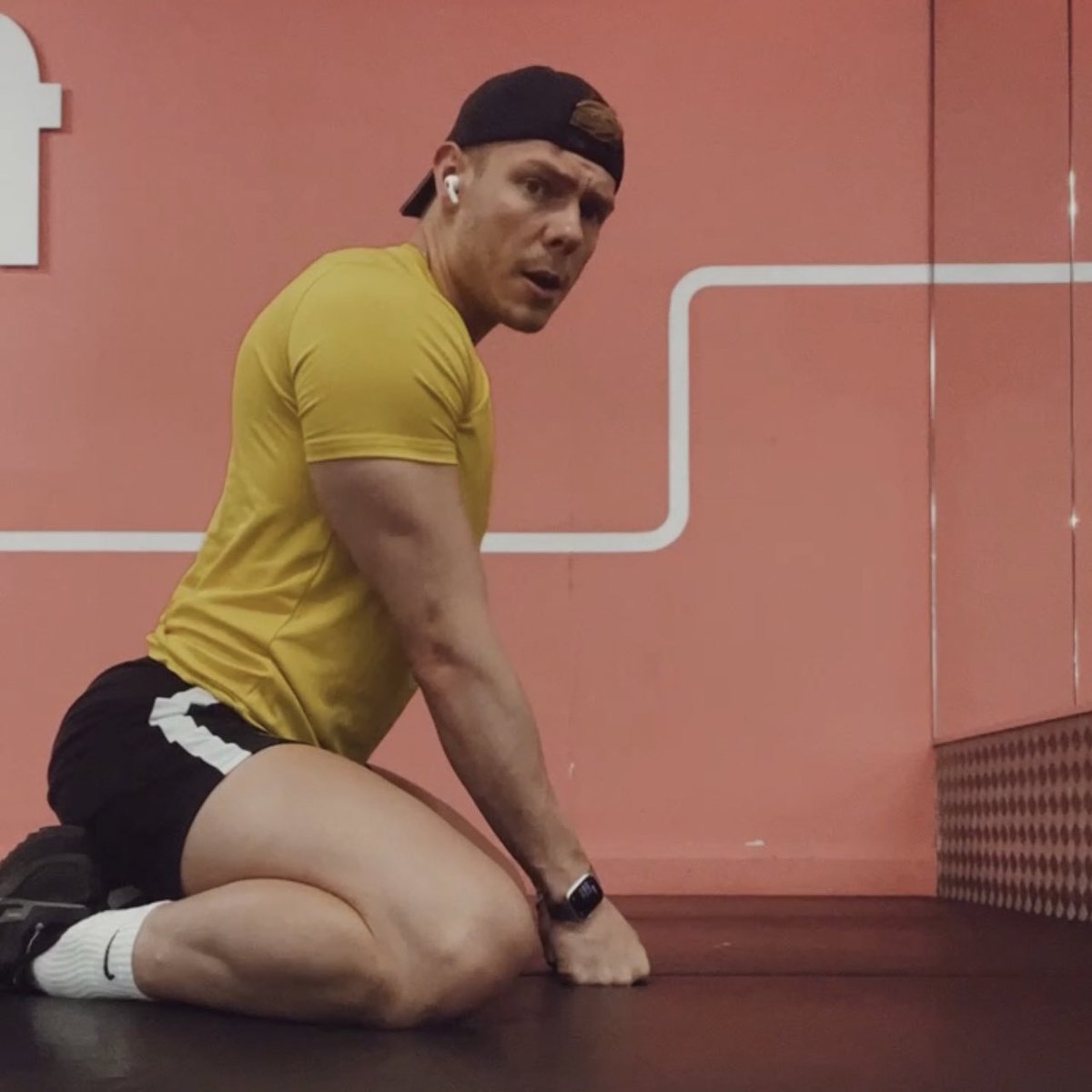 Luke on Twitter: "not my hip flexor progress vid to my pt kinda slapping"