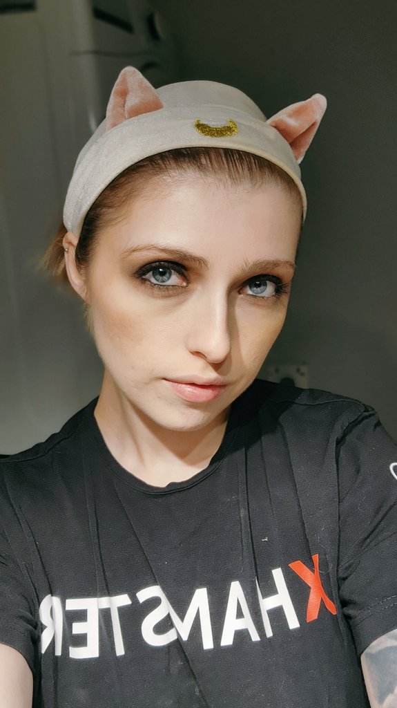 Ark on Twitter: "I tried something new with my make up yesterday, and it felt like it would be a ...