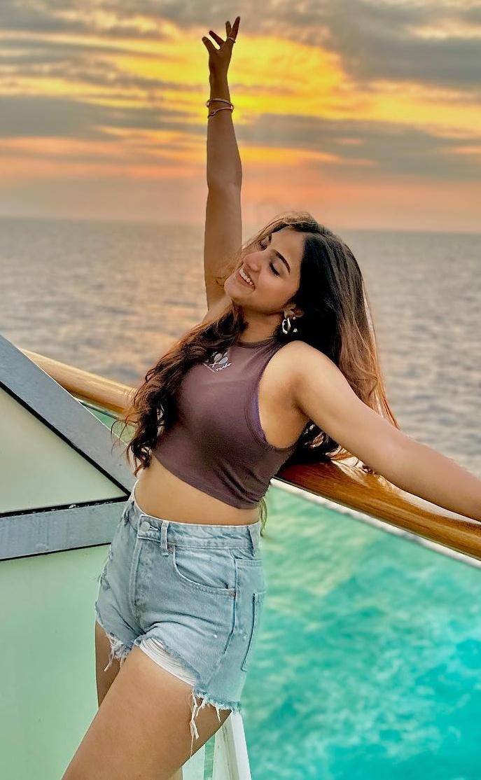 Actress_addict on Twitter: "Pranavi 🔥😋"