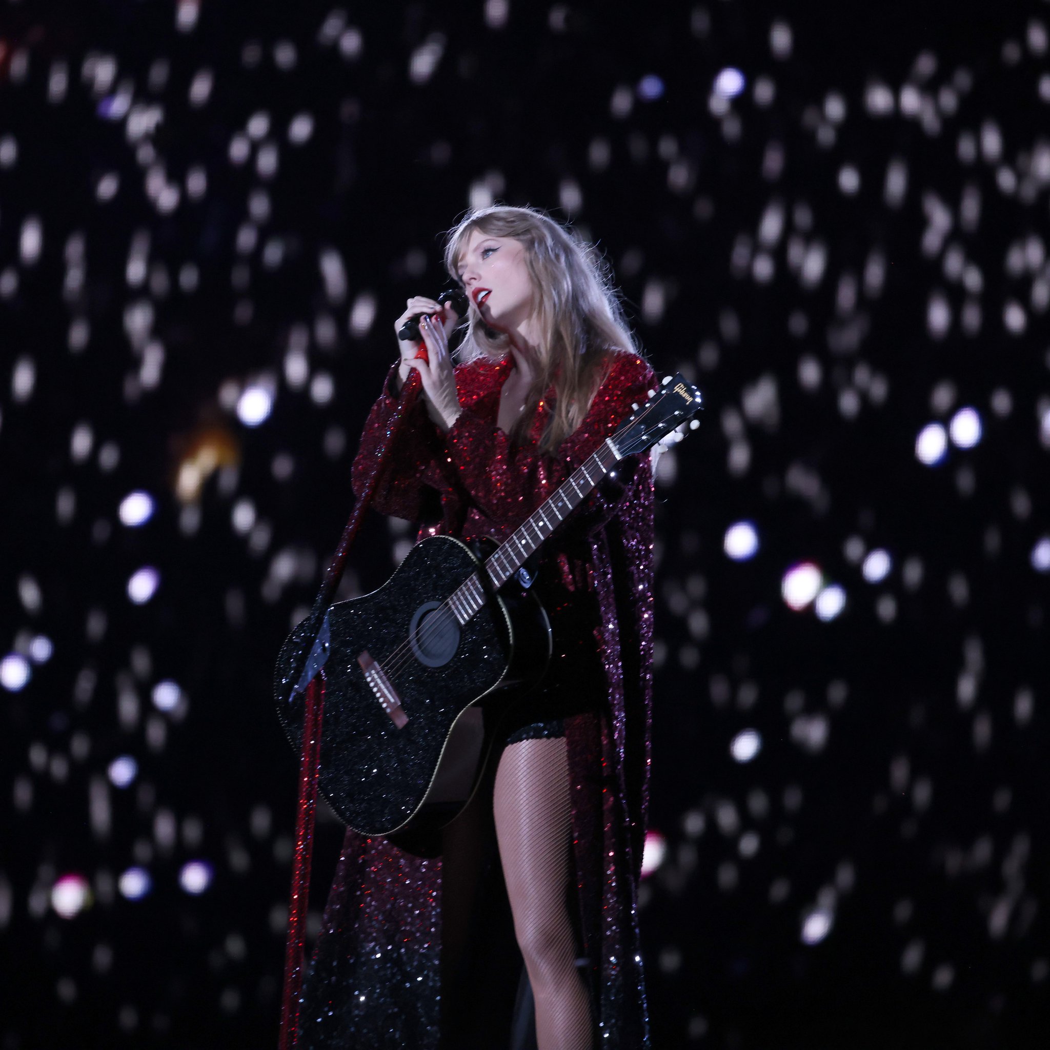 chart data on Twitter: ".@taylorswift13 becomes the first female artist to surpass 90 million ...