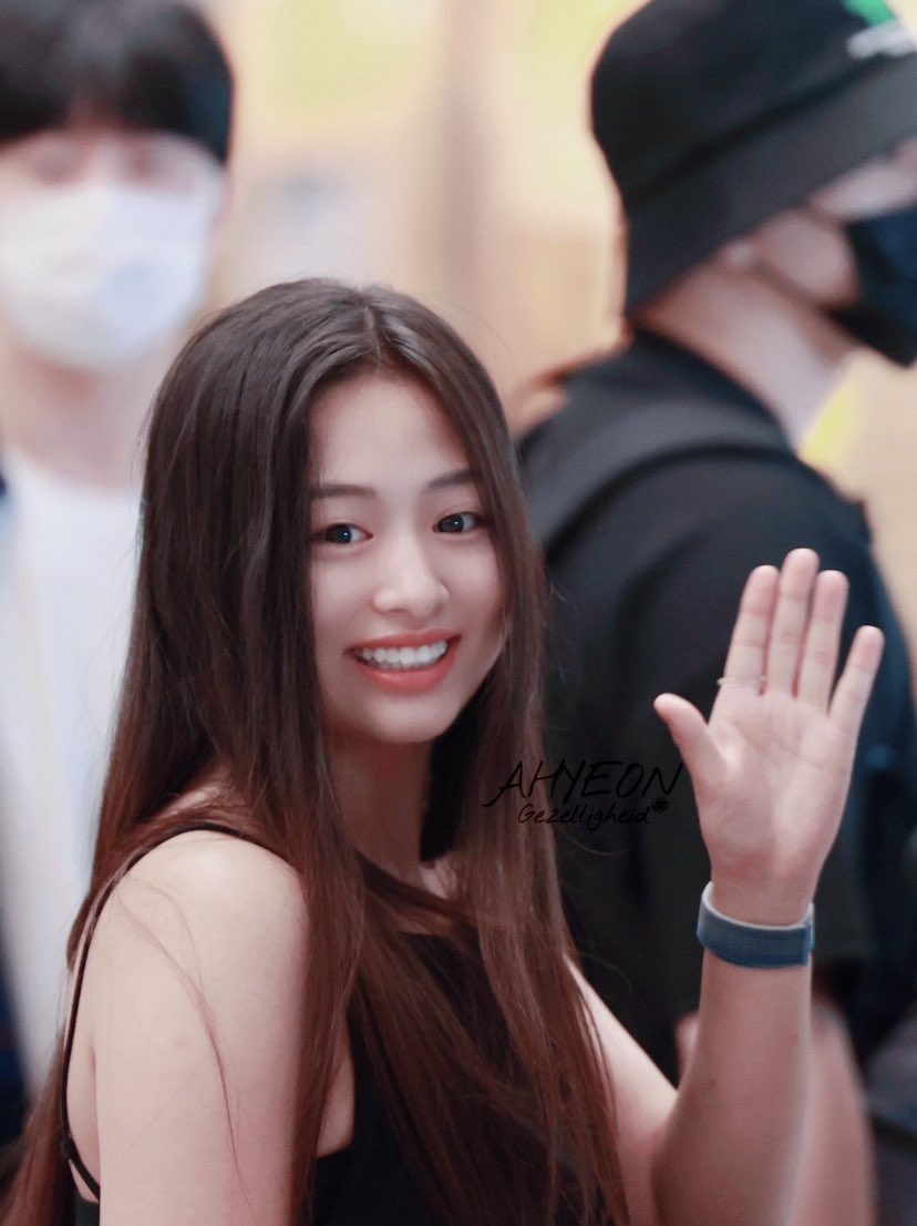 hyunEE ᴮᴹ on Twitter: "RT @picbaemon: THE VISUAL OF AHYEON