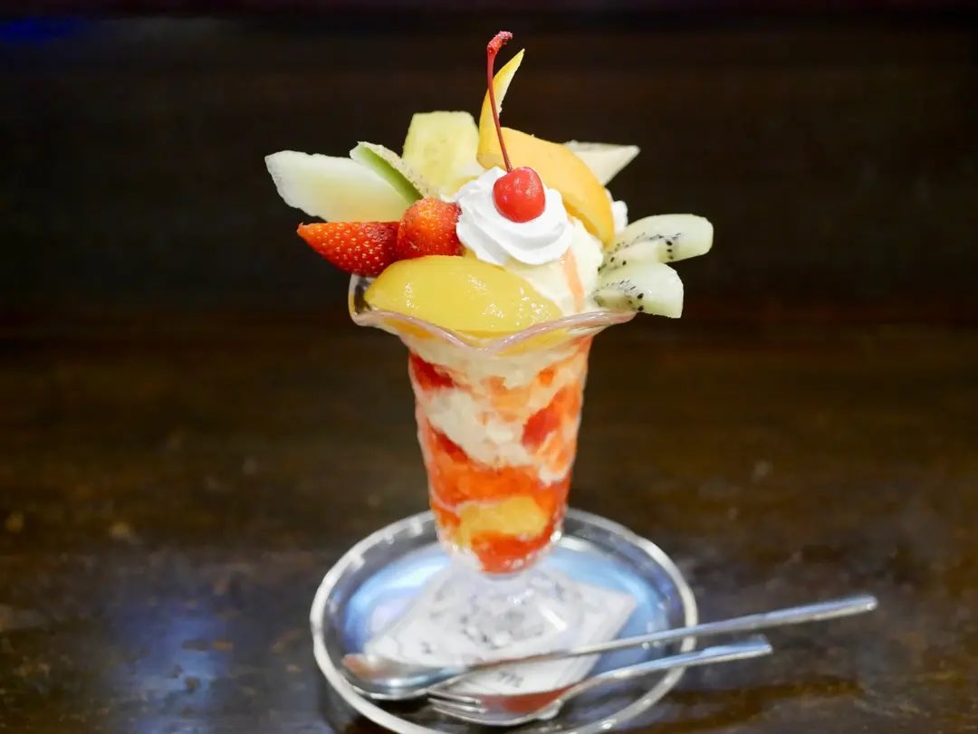 GINZA on Twitter: "80年代好きライターの純喫茶巡り☕️ トロピカルな夏を青物横丁「カフェムジカ」で迎える！https://ginzamag.com/categories ...