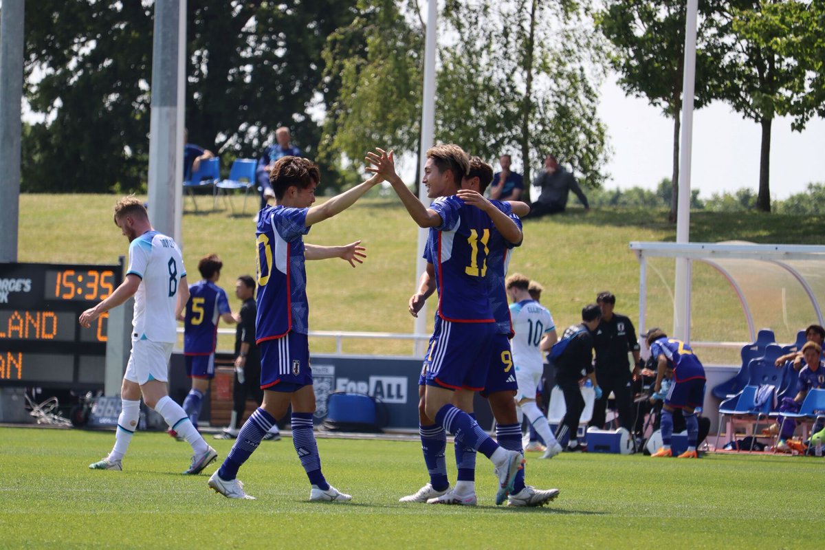 𝙈𝙞𝙠𝙖🧋⸜(*ˊᗜˋ*)⸝♡ on Twitter: "RT @hochi_football: #U22日本代表 イングランドに2-0と勝利。得点者は MF山本理仁、MF松村優太。 (写真は ...