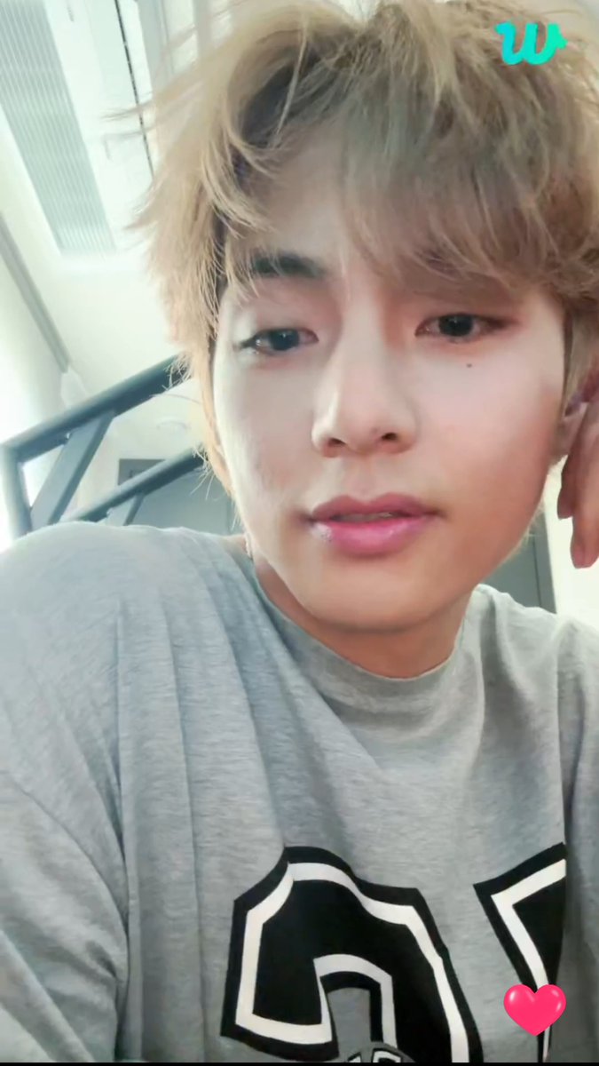 ْ on Twitter: "RT @USBTSARMY: 🔴 V’s LIVE ON WEVERSE 🔗https://weverse.io/bts/live/4-121336240… #V"