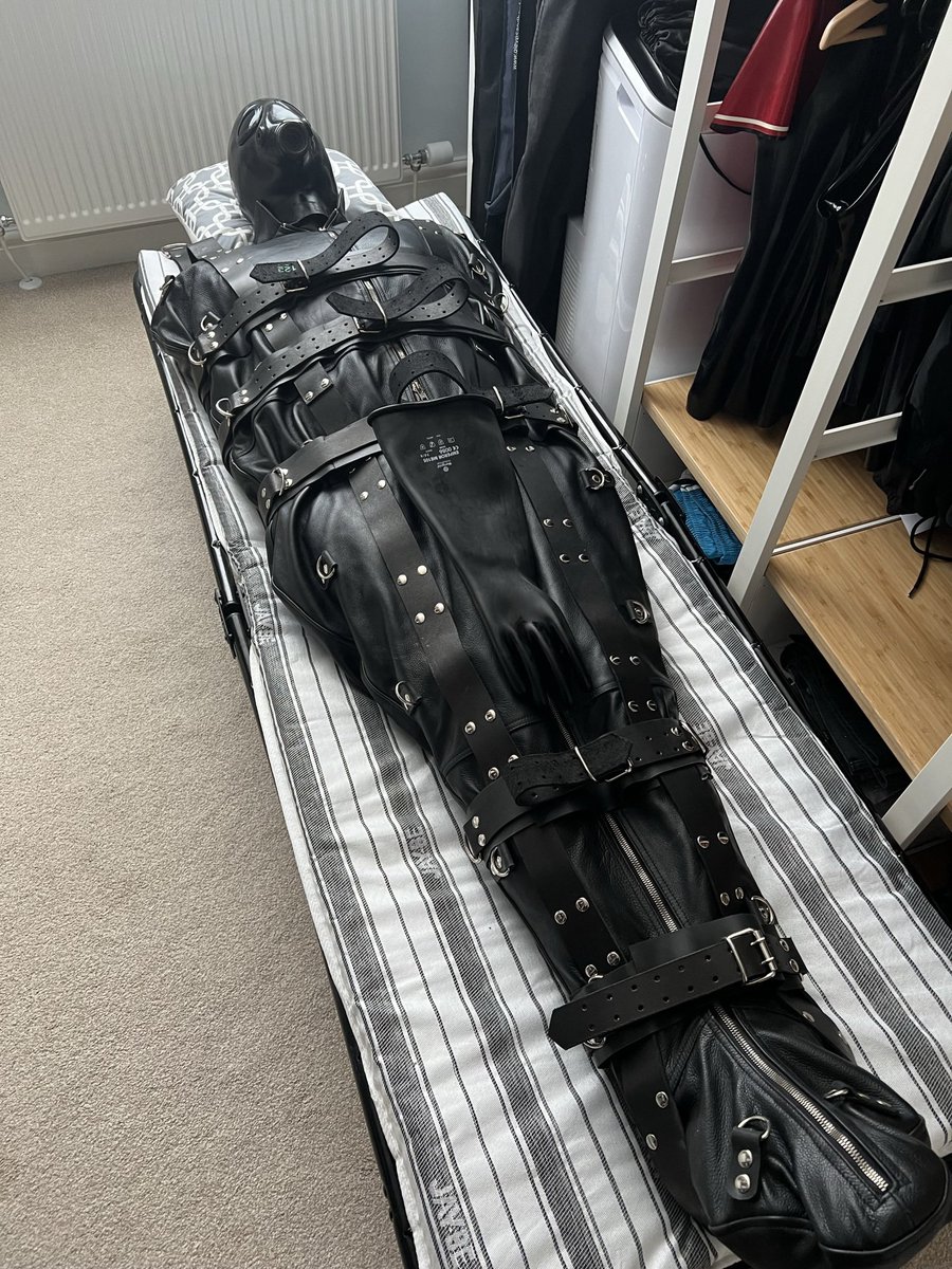 Item_87uk 🔜 Folsom 2023 on Twitter: "Step 1 - Full suit, plug, chastity, mitts & base hood. Step ...