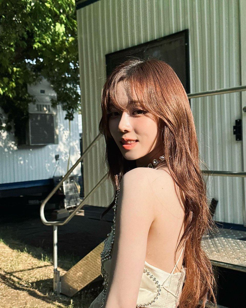 im살 on Twitter: "She is soooooo prettyy and elegant today"