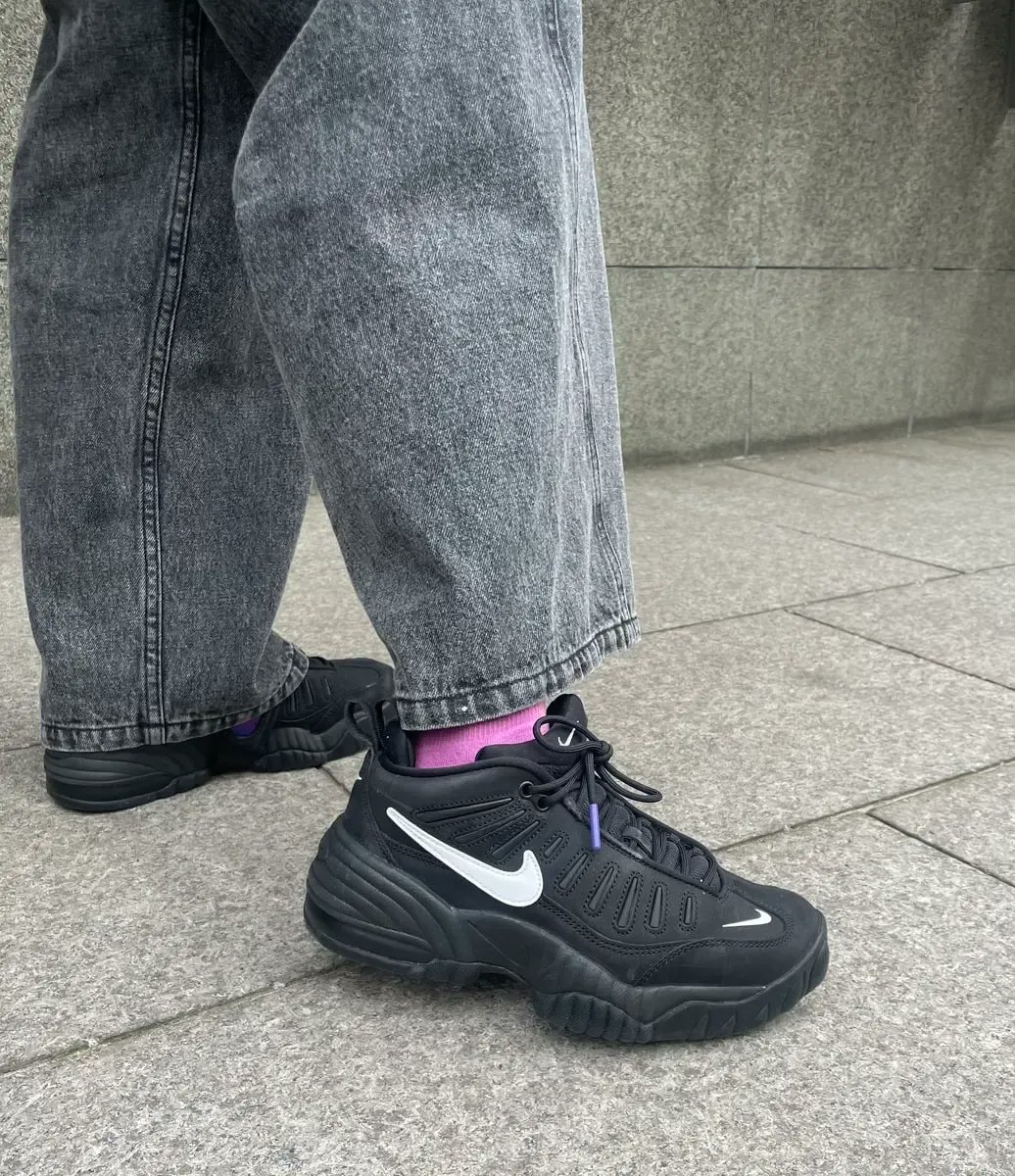 GINZA on Twitter: "スニーカー愛が止まらない！ Vol.31 ASUKA SERIKAWAさんの愛用スニーカー👟https://buff.ly/3MX4RzD"