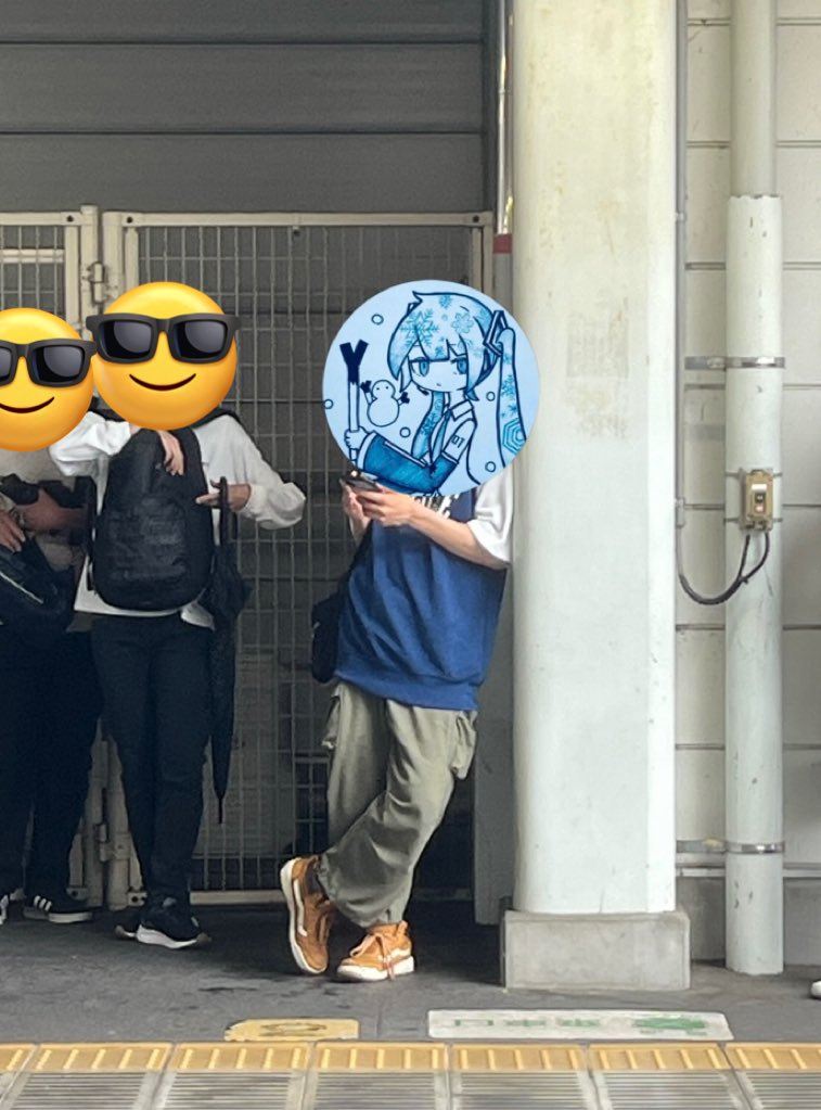 のしゅけ On Twitter 反対側のホームに立つねぎくん