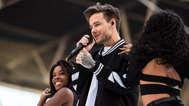 Payno Fan Acc On Twitter Strip That Down By Liam Payne To 1 Billion