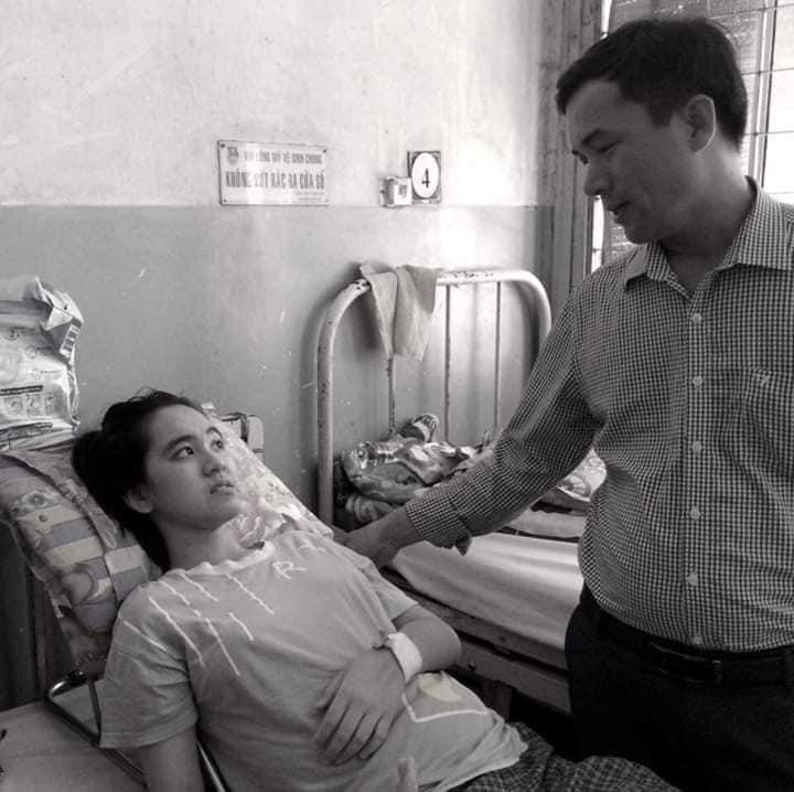 Thuc Tri Pham on Twitter: "Cháu gái Hải Giang trong hình đã qua đời từ lâu, sau khi ước vọng gặp ...