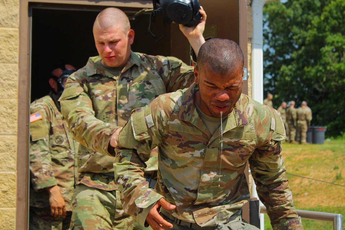 U.S. Army TRADOC on Twitter: "GAS GAS GAS Soldiers in training over at @fortleonardwood Wood ...