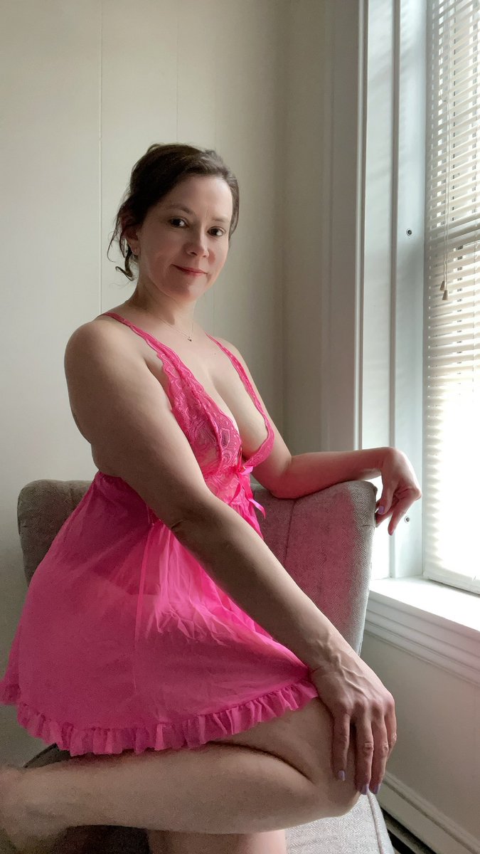 Patsy on Twitter: "Curious about Only Fans? It’s only $4.99 a month you get: 🎬videos 📷pics 🏻 ...