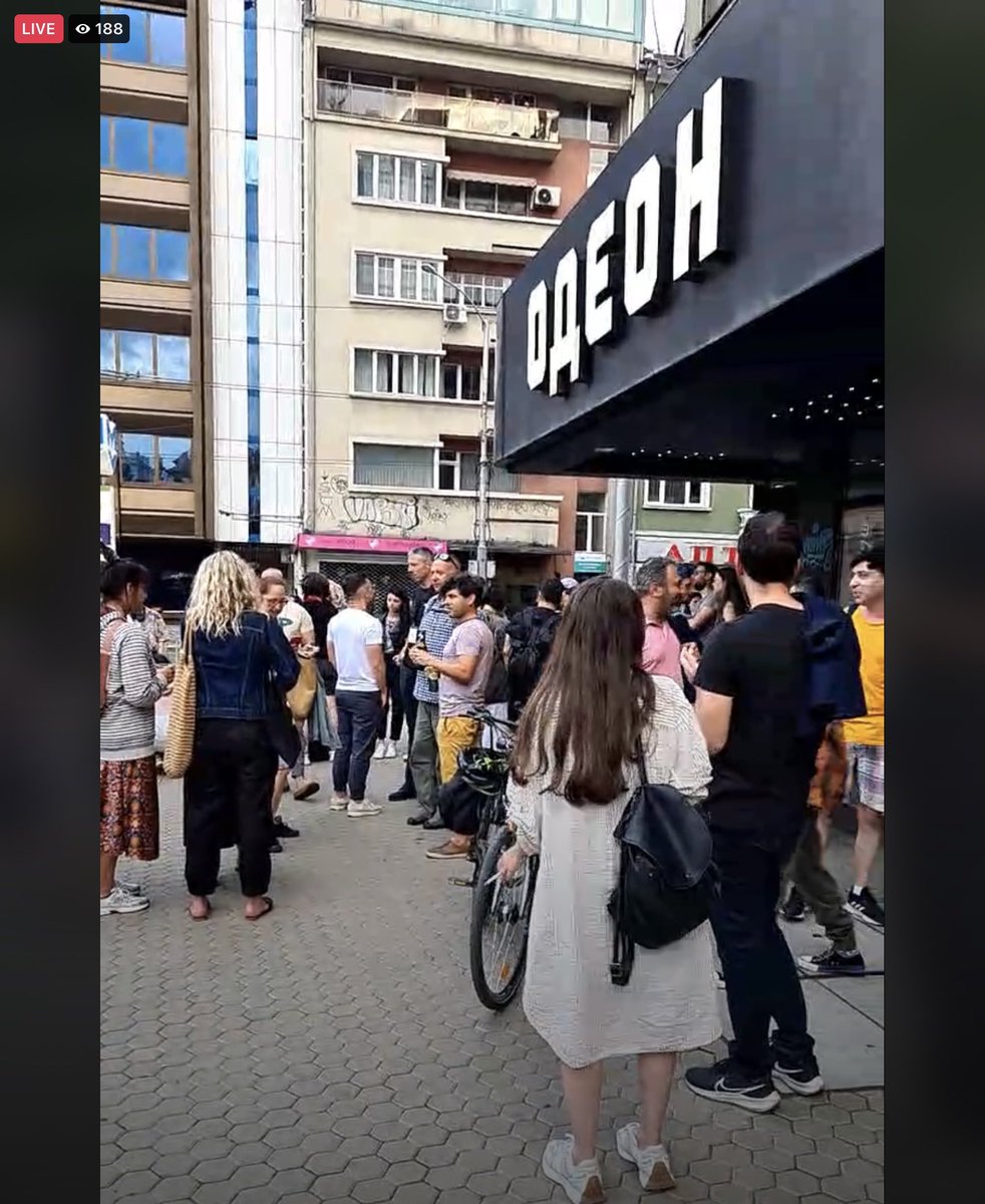 Правосъдие за всеки on Twitter: "Лайв пред “Одеон”. https://fb.watch/l5Jvkc-7BM/"