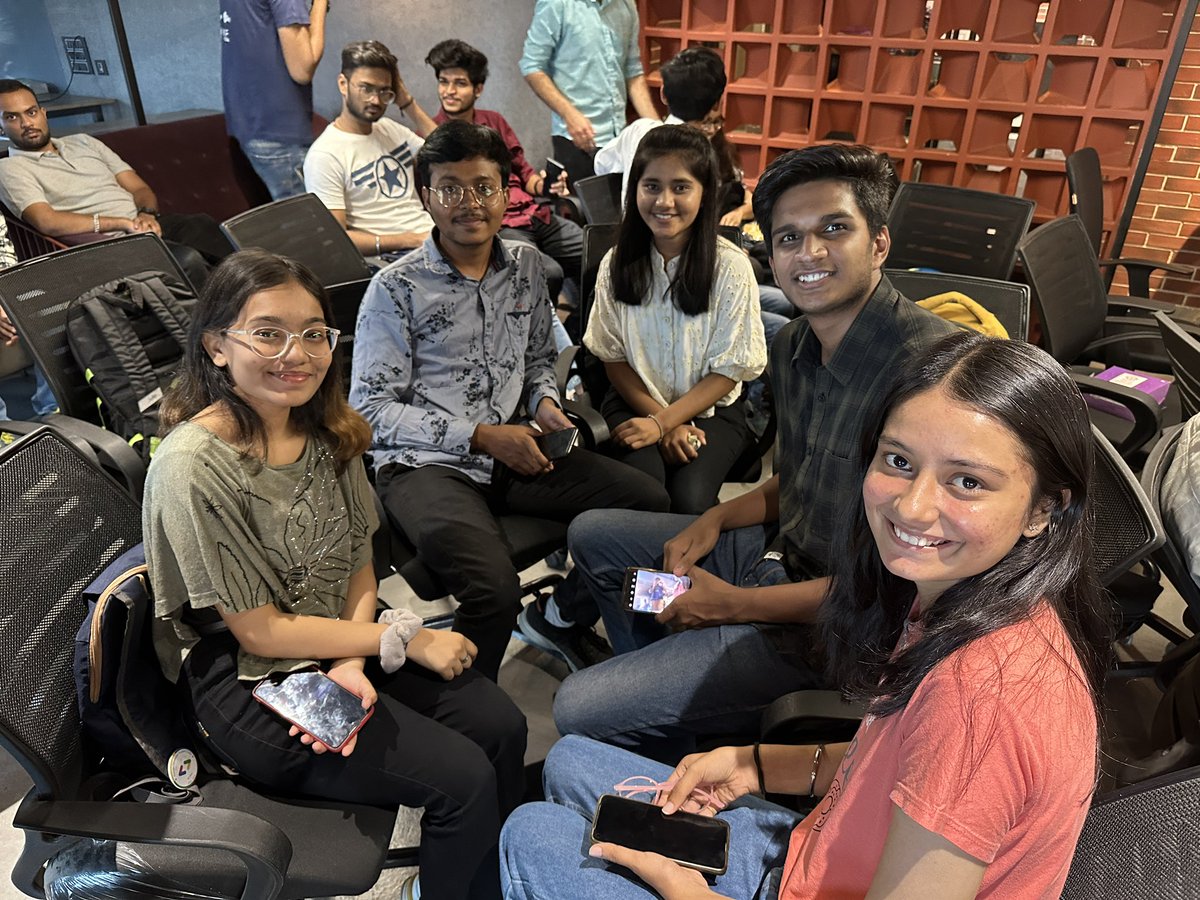 Hack This Fall on Twitter: "Random post-meetup clicks at #HTFNagpur 🥰 #HackThisFall #HTFMeetups