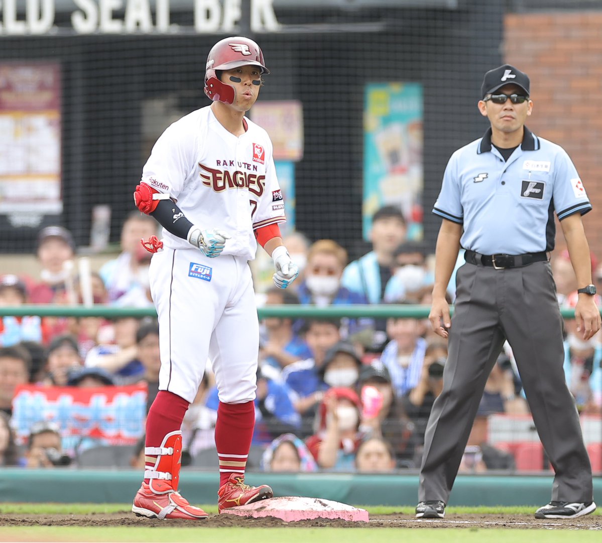 サンスポ×EAGLES on Twitter: "【楽天ｰ中日】10日、6回に代打で登場し右前打を放った鈴木大地選手。8回には村林一輝選手が左前打。https://t.co ...