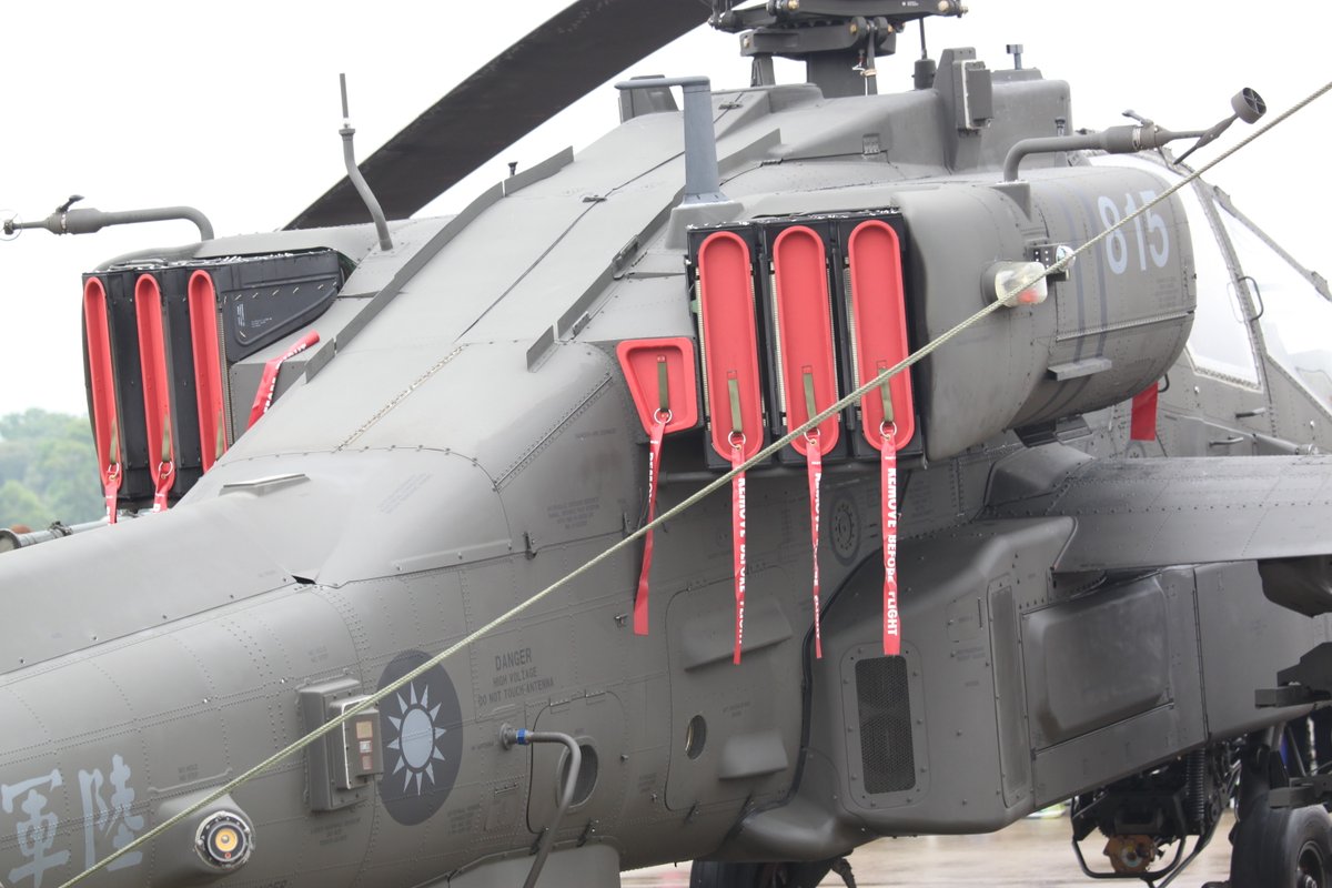 rocketengine on Twitter: "AH-64E https://flickr.com/photos/wayne_photo/albums/72157687646741341 ...
