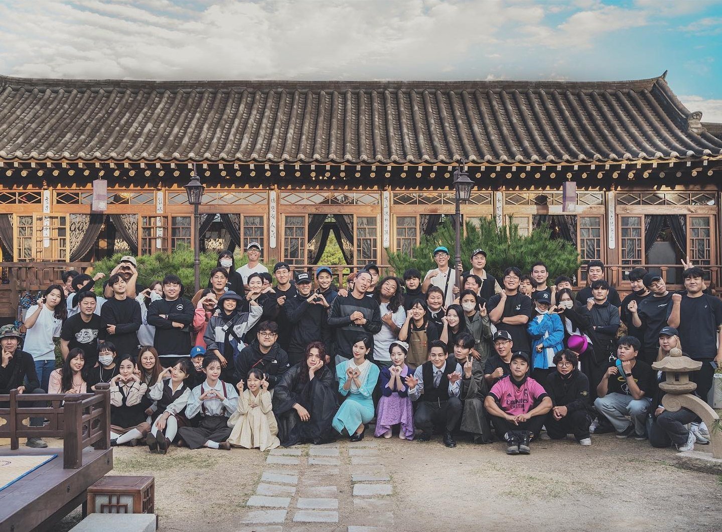 K-Drama Menfess on Twitter: "•kdm• ⚠️🔥 The Tale of nine tailed : 1938 🔥⚠️ Its a wrap, puas ...