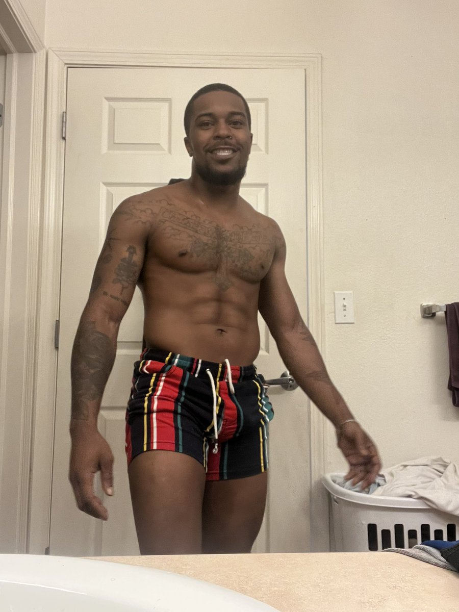 bday princess Dee ♡ on Twitter: "RT @prxnceofpussy1: Atleast I looked good asf being a hero in ...