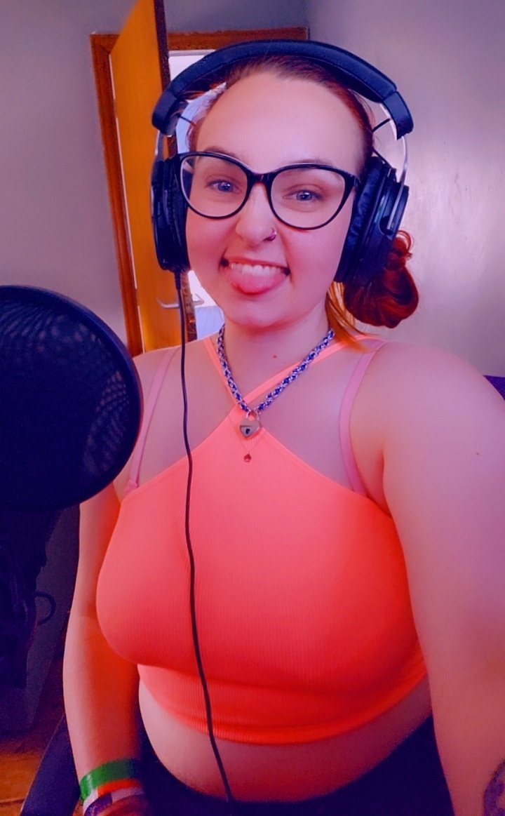 LIVE ON KICK💚Ladydollx🔥 on Twitter: "GREEN APP💚💚 FOOTNOOT W/ NERDY KITTEN CO @Penguin3Nerdy 💚💚💚"