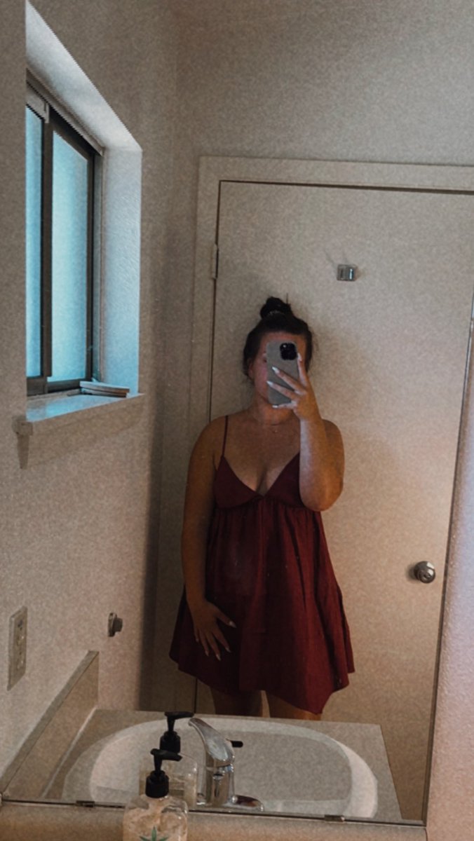 k babe ♡ on Twitter: "I love the shorts but the gaping makes me wanna cry"