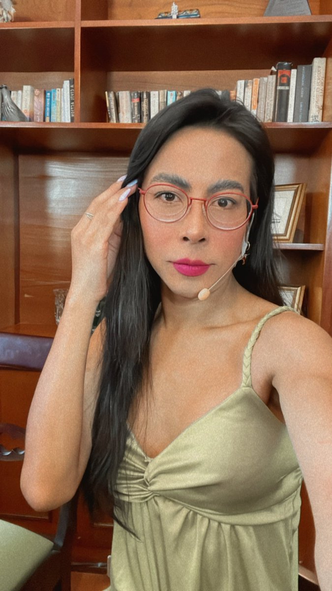 Láurel Miranda on Twitter: "Vine de invitada a un podcast y la charla se puso deliciosa. Me ...