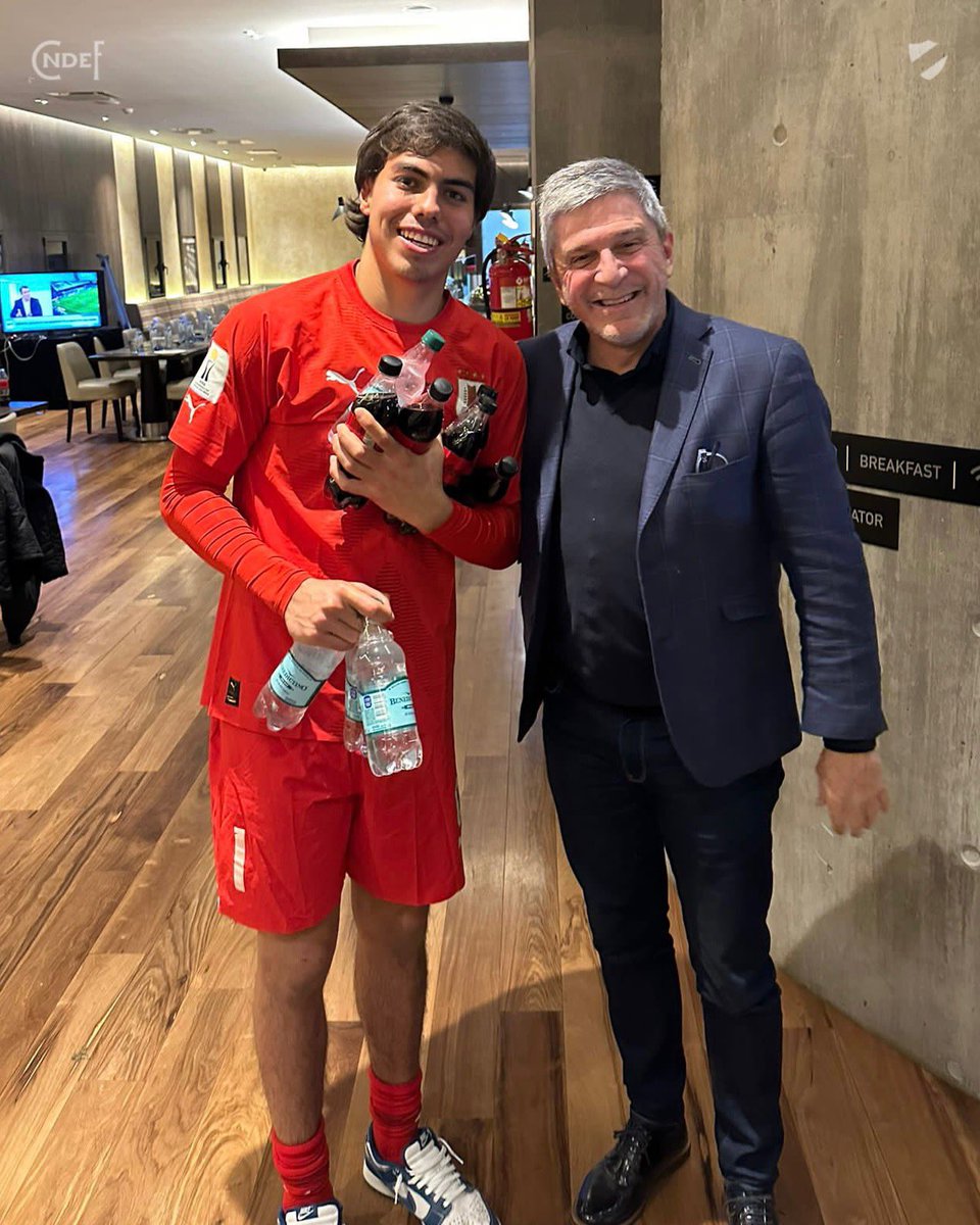 Nacional on Twitter: "¡𝐂𝐚𝐦𝐩𝐞𝐨𝐧𝐞𝐬! 🇺🇾🏆 El presidente en funciones Dr. Alejandro Balbi, acompañó a ...