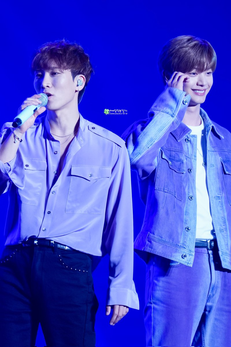 N년째입덕부정기🍀 on Twitter: "230611 위버스 콘서트 무슨 모아이식마냥 형옆에서 볼하트하고 있는게 넘 귀여움ㅋㅋㅋㅋㅋㅋㅋㅋㅋㅋ @BTOB_SEKwang ...