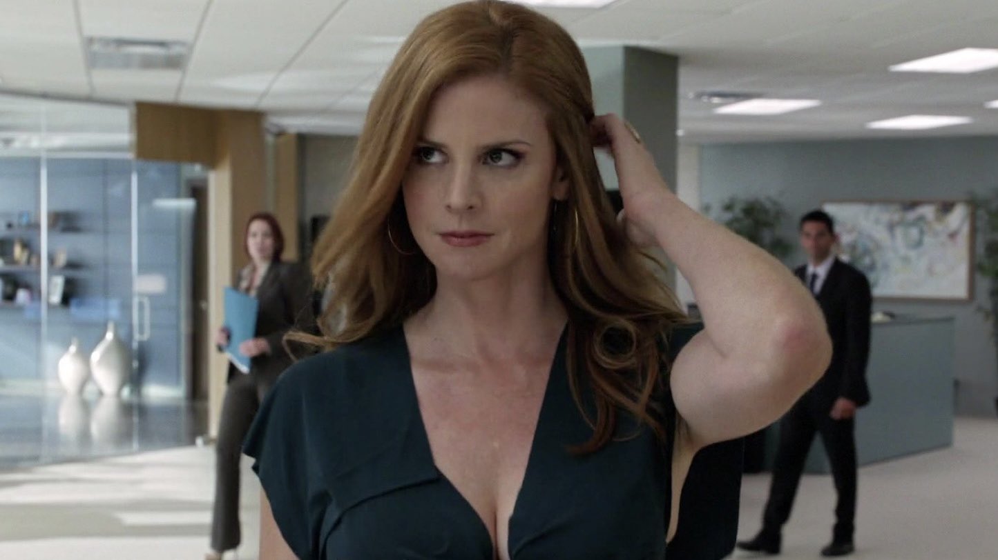 Donna Suits Hot