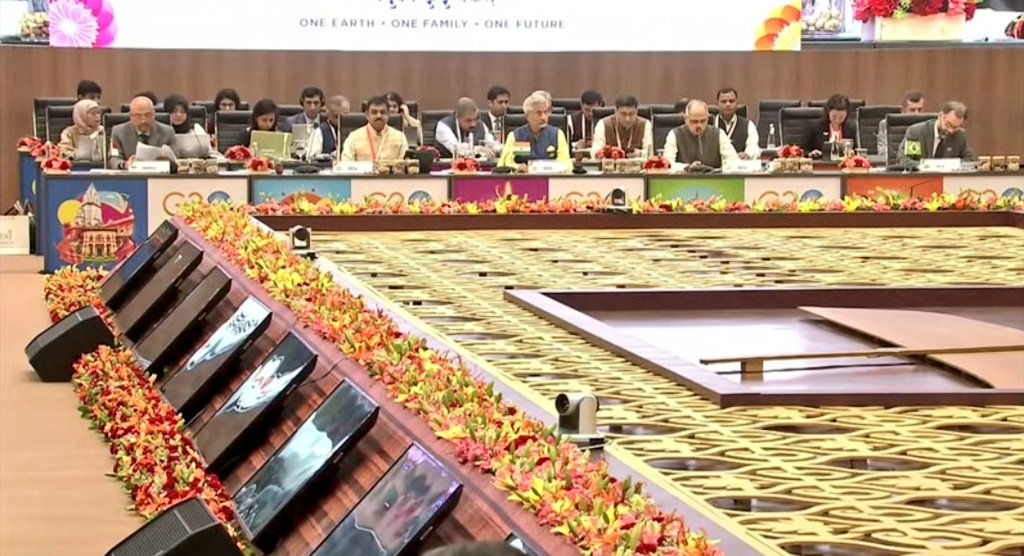 Sidhant Sibal on Twitter: "G20 Development Ministers meet in Varanasi underway"