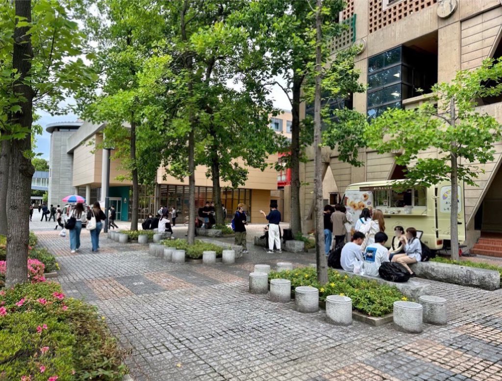 KIT EAGLE'S FUN【公式】 on Twitter: "沢山のご来場ありがとうございます😊💕 #金沢工業大学 #KITサービスセンター #北陸中部自動車学校 #キッチンカー #交通安全"