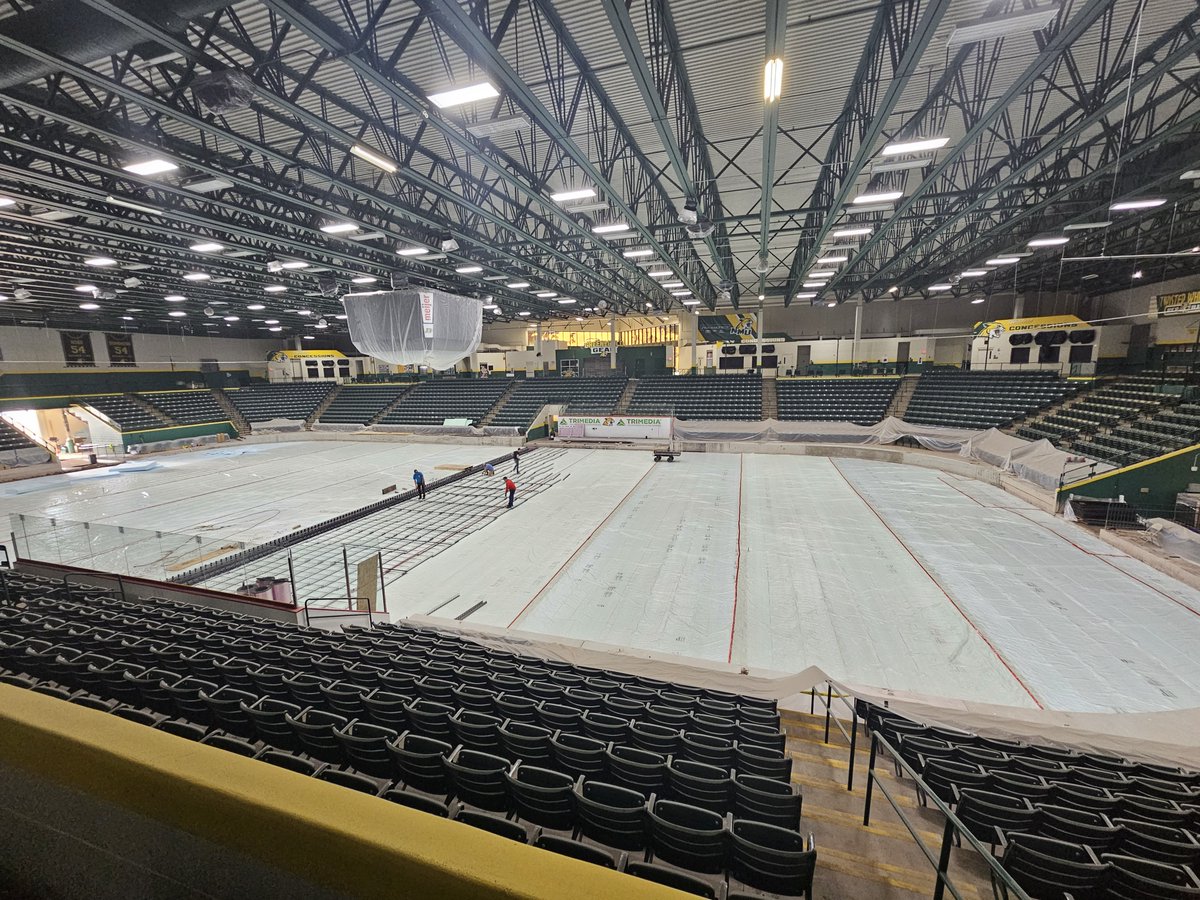 Northern Michigan Hockey on Twitter: "Moving right along in the Berry Events Center! # ...
