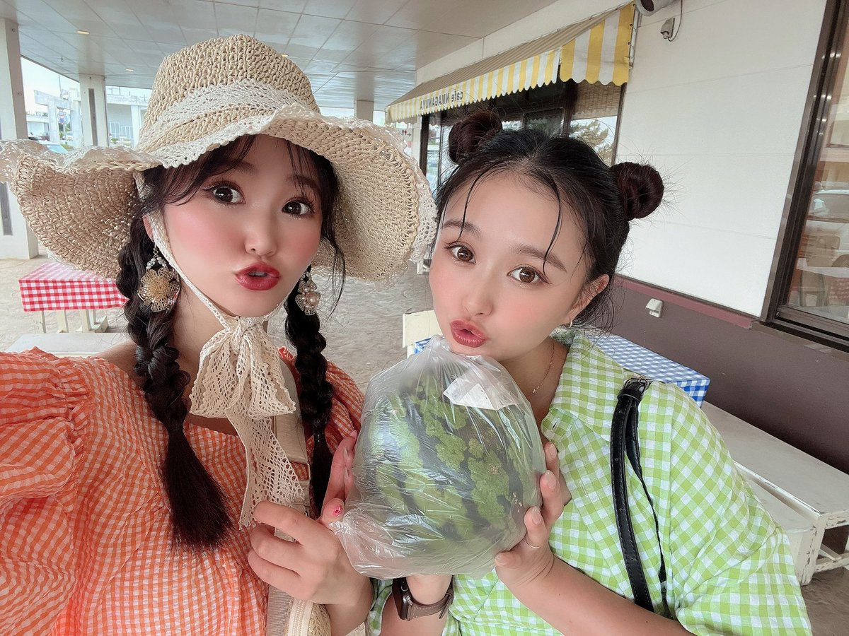 銀玉でる美🌈フォロバしまーす💛 On Twitter 宮古島着いていっちゃん最初にja来て明日スイカ割りしようってノリでスイカ買った🍉笑 マンゴー収穫するって言ってたのにすぐ脱線しちゃうヘ